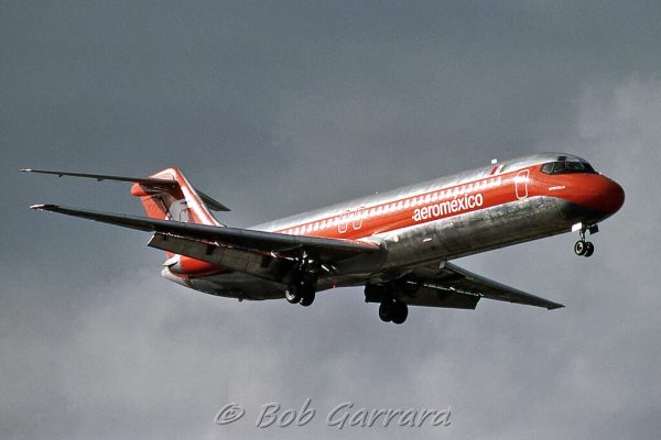#OnThisDay in 1986, Aeroméxico Flight 498 collides with a Piper PA-28 ...