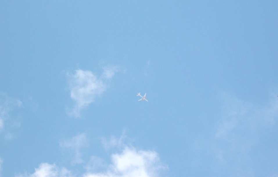 ALERT Jet2 flight #LS819 to Rhodos is holding since departure from ...