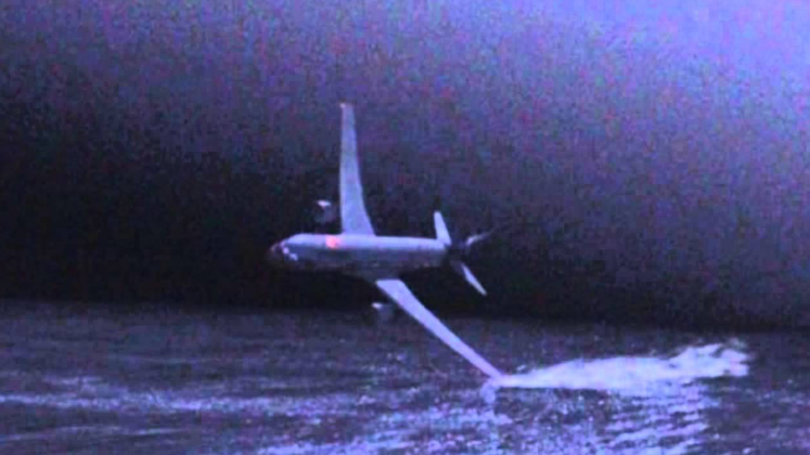 #OnThisDay in 1996, Aeroperú Flight 603 crashes into the ocean off ...