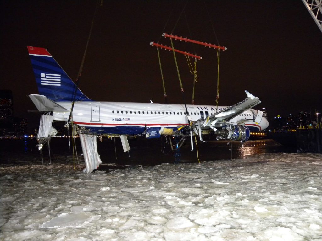#OnThisDay in 2009, US Airways Flight 1549 ditches in the Hudson River