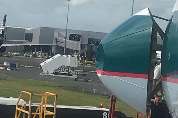 INCIDENT Cathay Pacific #CX198 returned to Auckland following ...