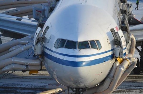 INCIDENT Air China #CA983 made an emergency landing Siberia due to a ...