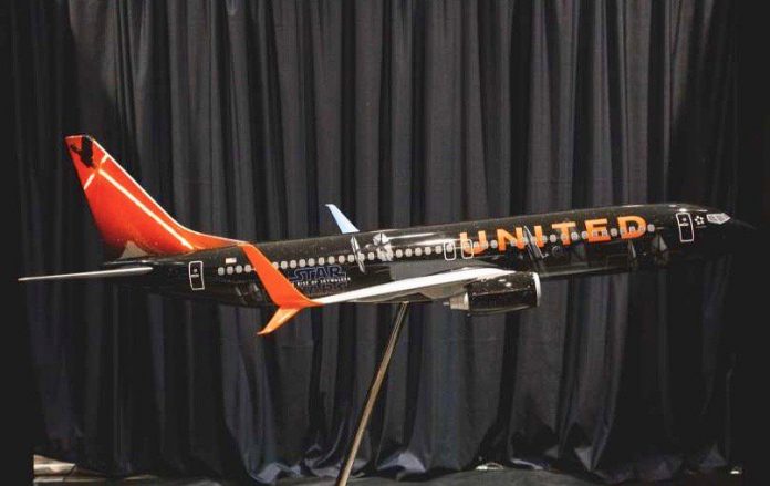 United Airlines reveal StarWars livery