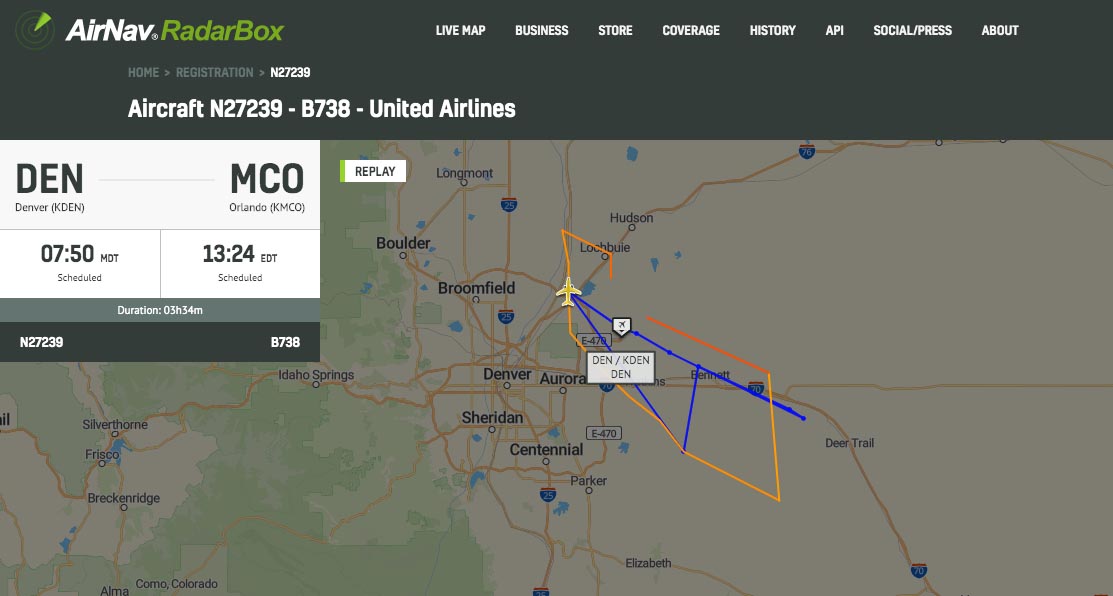 BREAKING Left engine cowling of United Airlines Boeing 737-800 opened ...