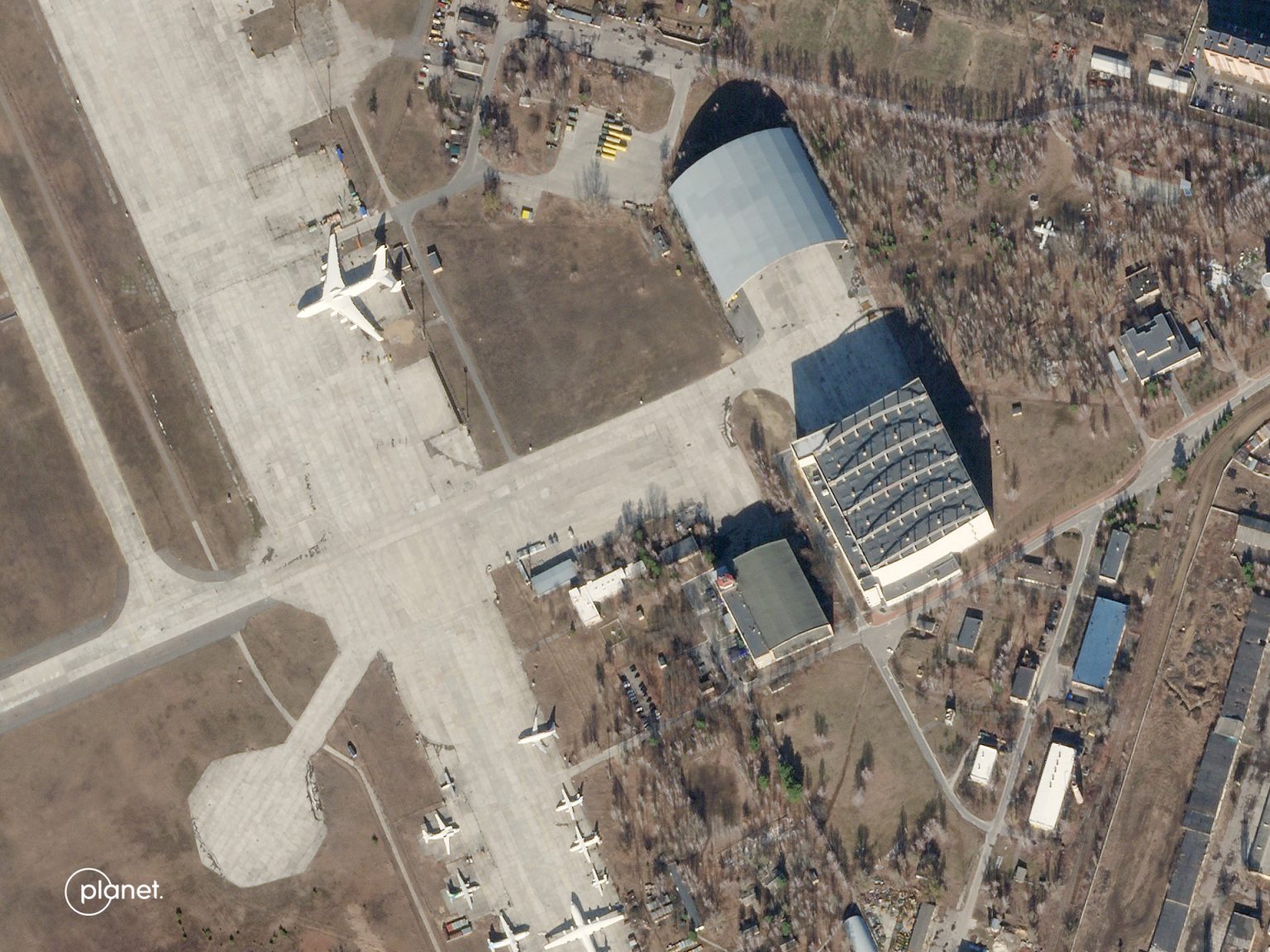 BREAKING New satellite image of Gostomel Airport shows the tail of the ...